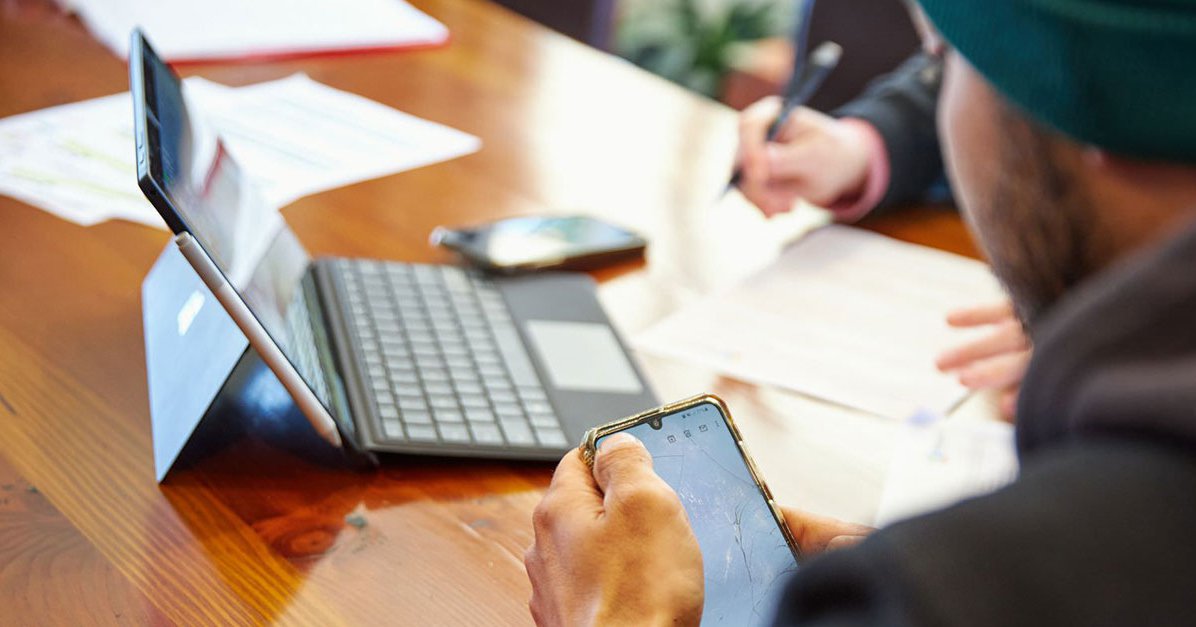 How long should an online lesson be and what is microlearning?